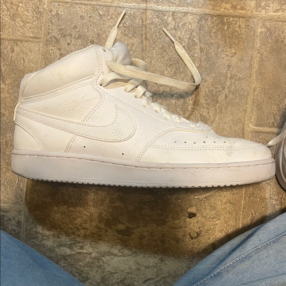 Nike | Shoes | Nike White Hightop Sneakers With Air Cushioning | Poshmark